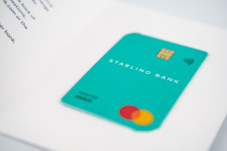 12 Best Digital Banks in the UK in 2023 (Curated List)